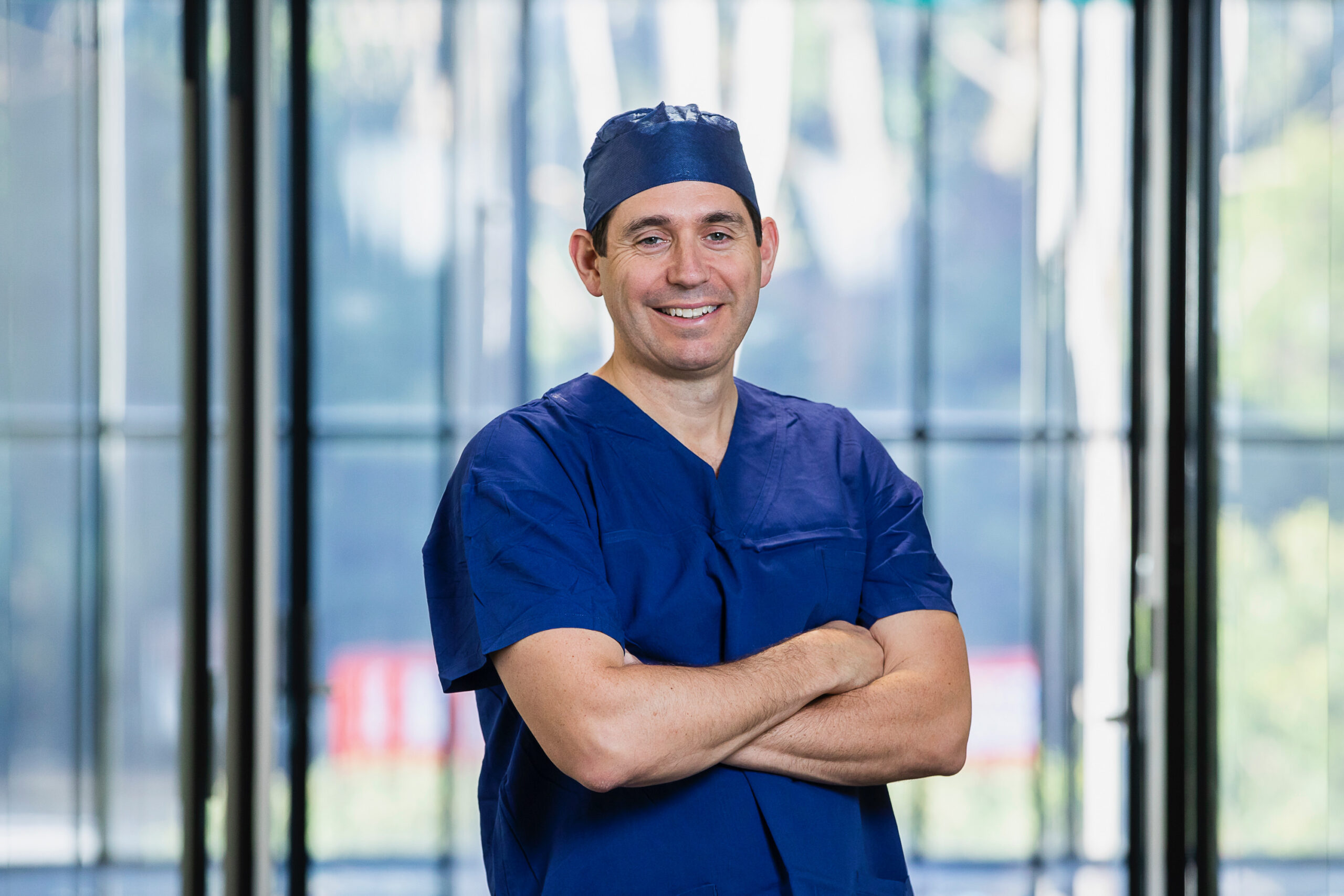 Meet Dr Negus | Consultant Orthopaedic Surgeon | Knee Specialist